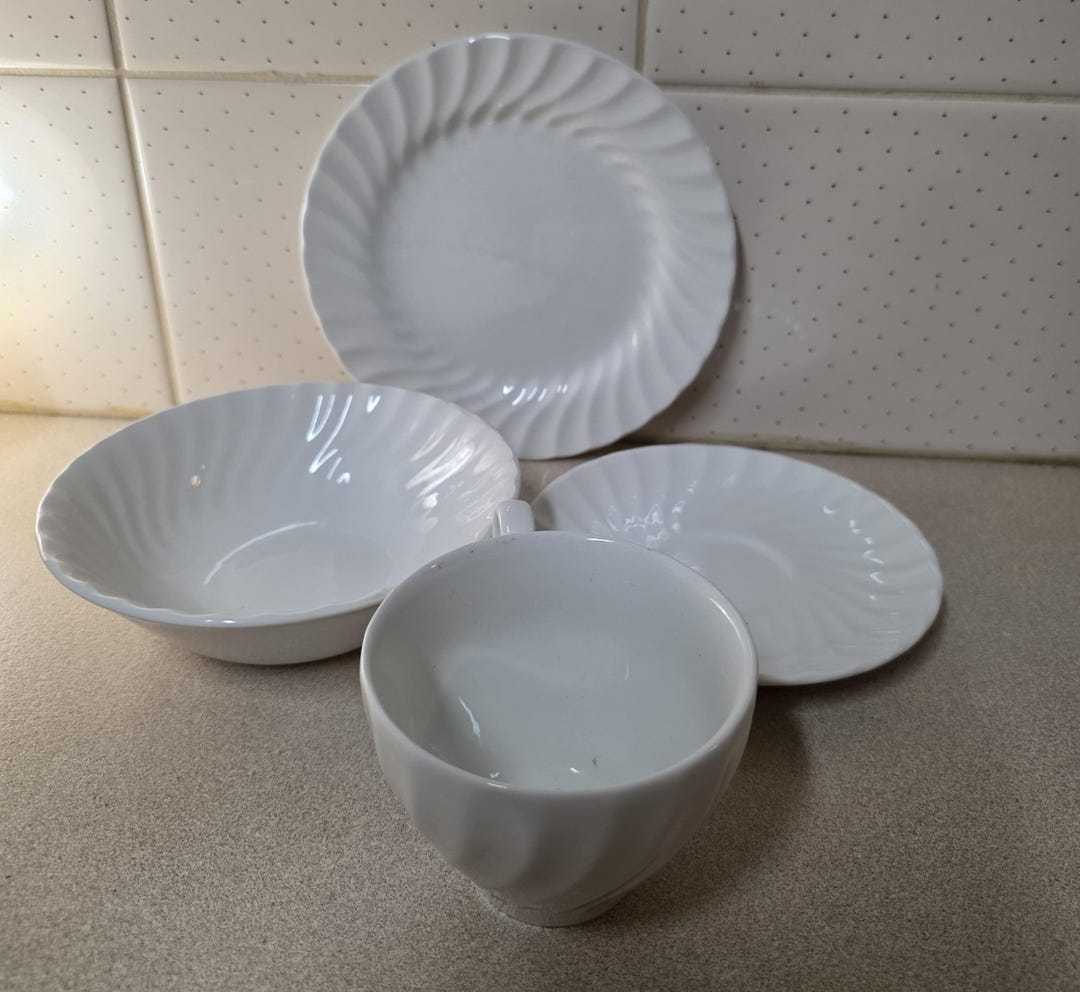 Johnson Brothers REGENCY Breakfast Set and Replacement White Swirl ...