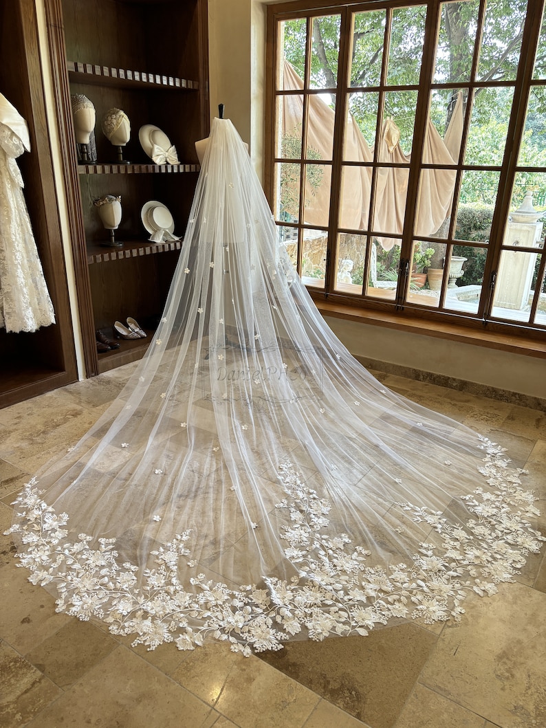 Lace Applique Veil, Floral Bridal Veil With Pearls, Elegant 3D Flower ...