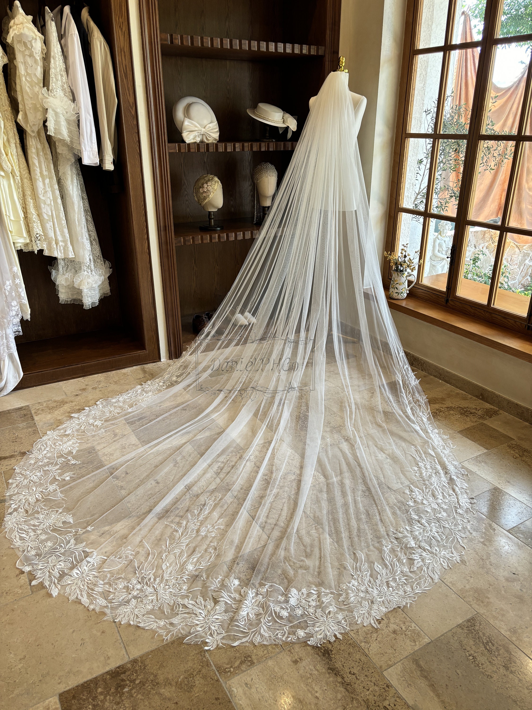 Elegant Floral Lace Veil, Vintage Cathedral Wedding Veil, Long Bridal ...