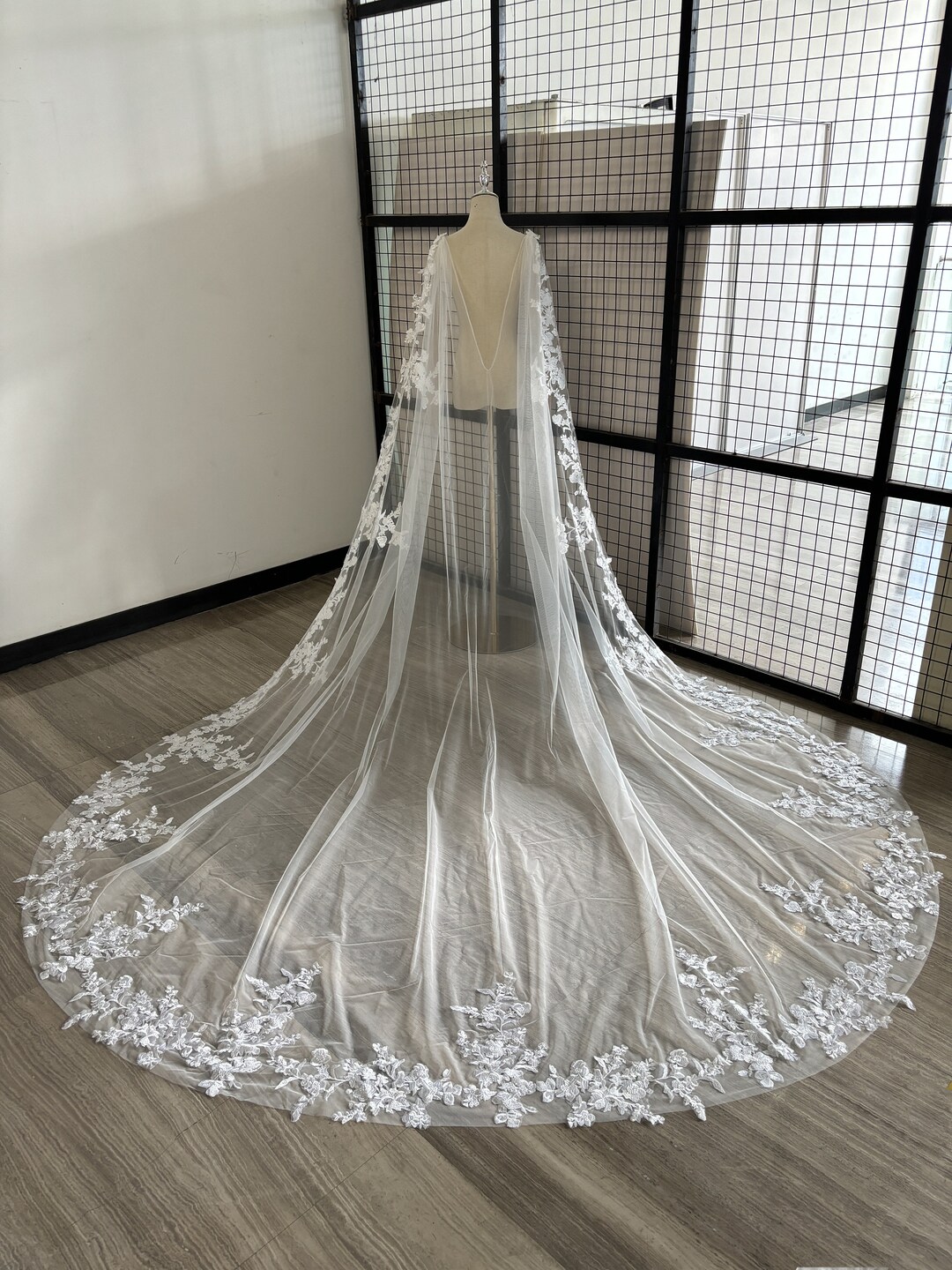 Floral Lace Cape Veil, Elegant V Back Cape Veil, Long Cathedral Veil ...