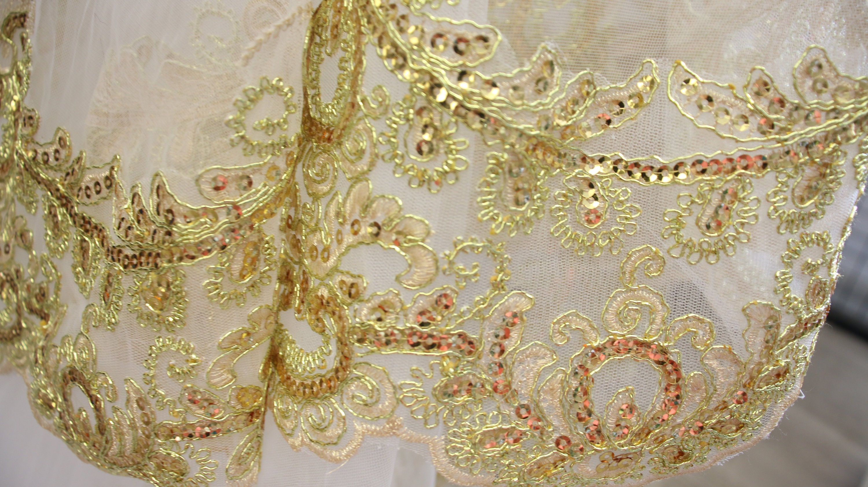 Vintage Golden Veil Floral Lace Veil Double Tier Veil Gorgeous Gold ...