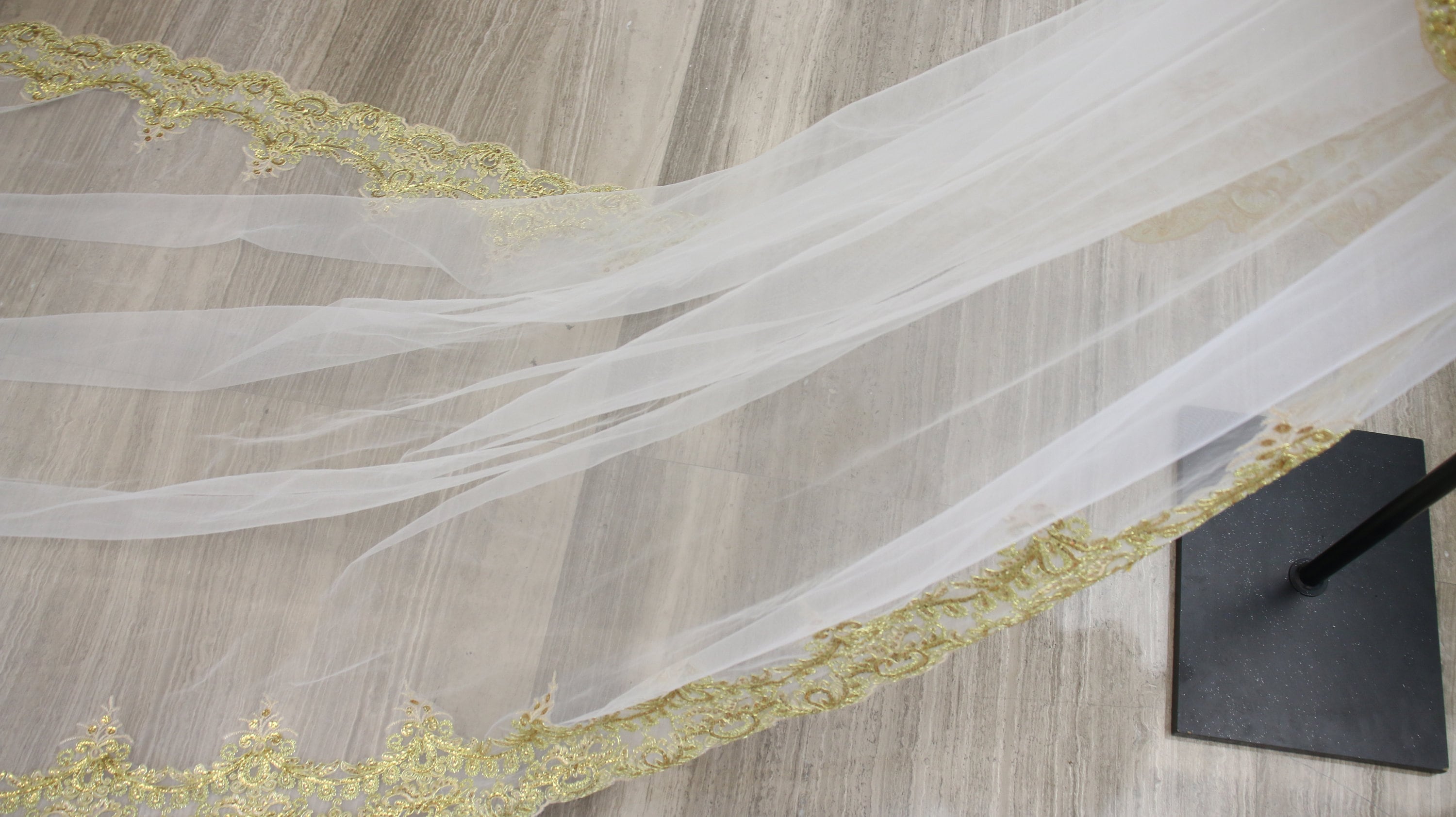Vintage Golden Veil Floral Lace Veil Double Tier Veil Gorgeous Gold ...