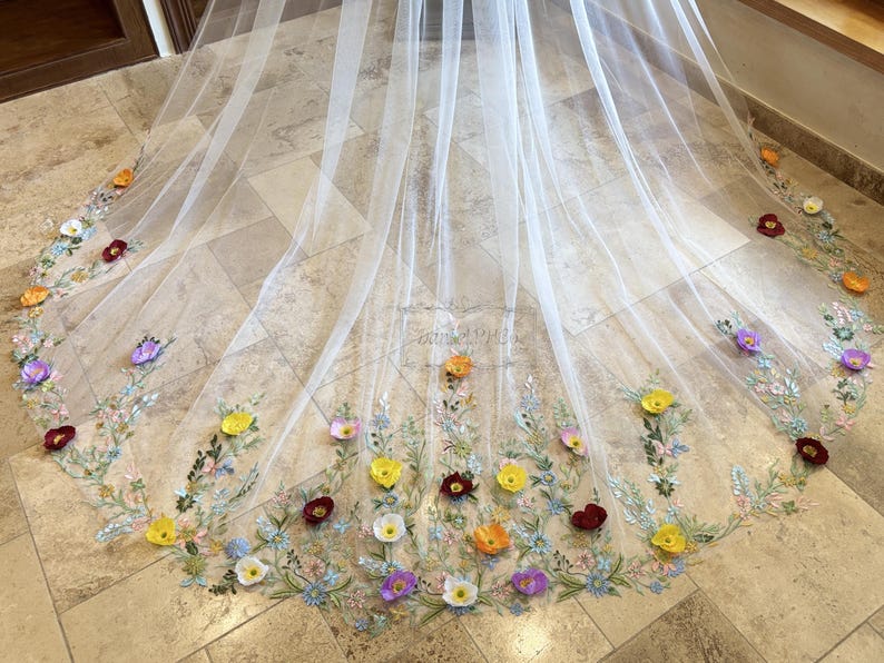 Flower Wedding Veil, Colourful 3D Flower Veil, Floral Lace Wedding Veil ...