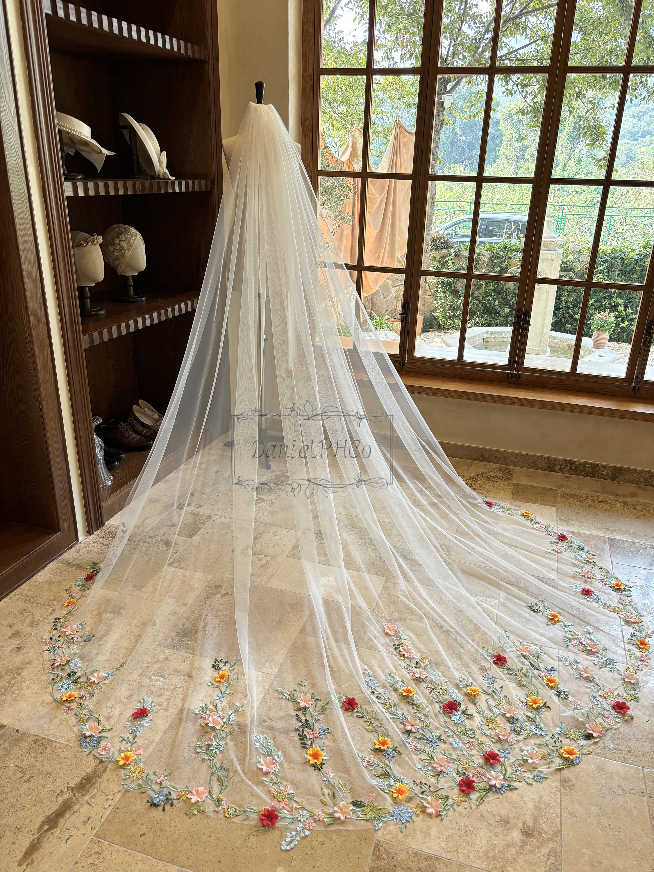 Vintage Floral Lace Wedding Veil With Colourful 3D Flower, Leaf Lace ...
