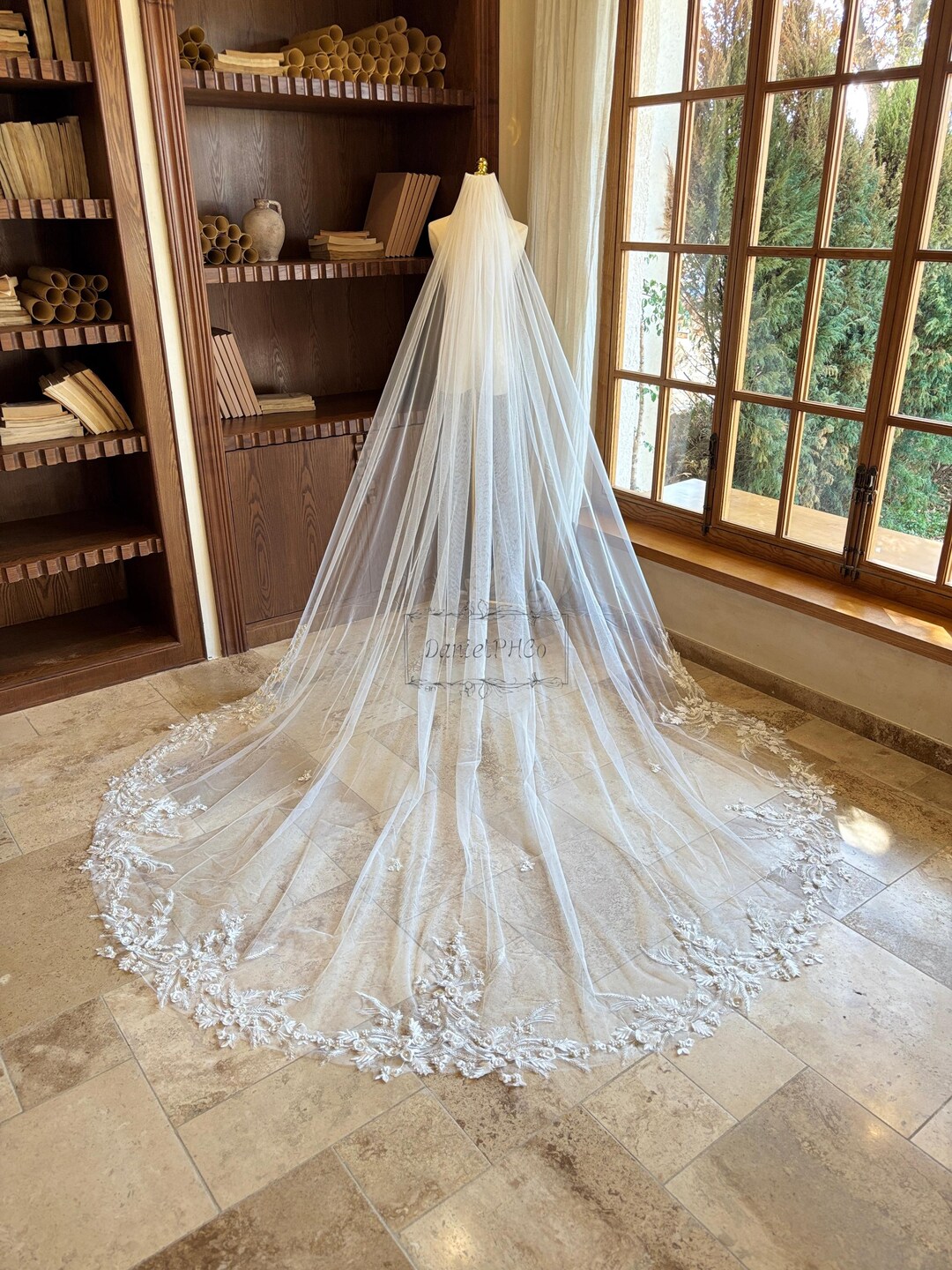 Elegant Ivory 3D Flower Cathedral Bridal Veil, Vintage Floral Lace ...