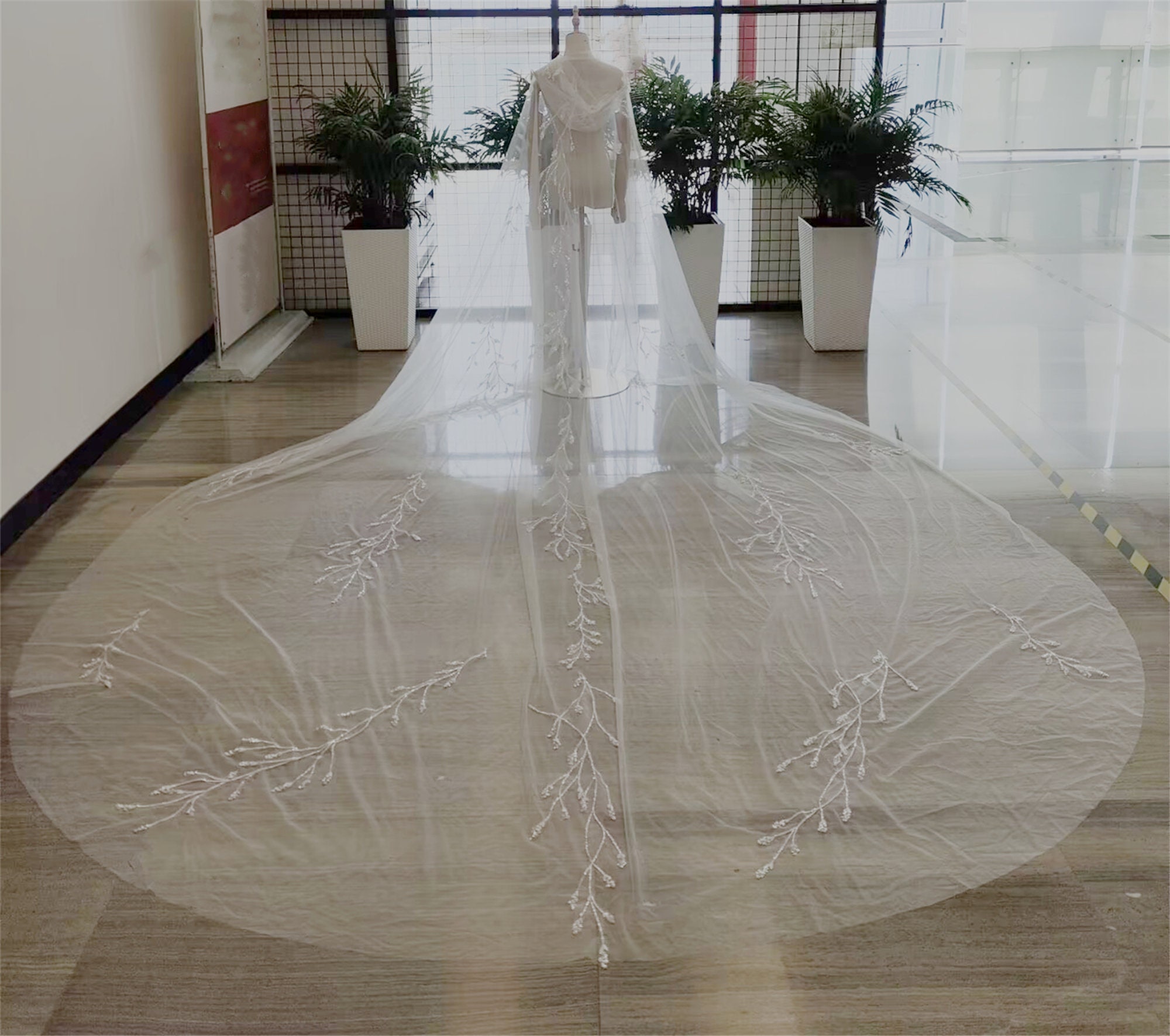 Luxurious Sequined Cape Veil/lace Wedding Cape/ Bridal Cloak - Etsy