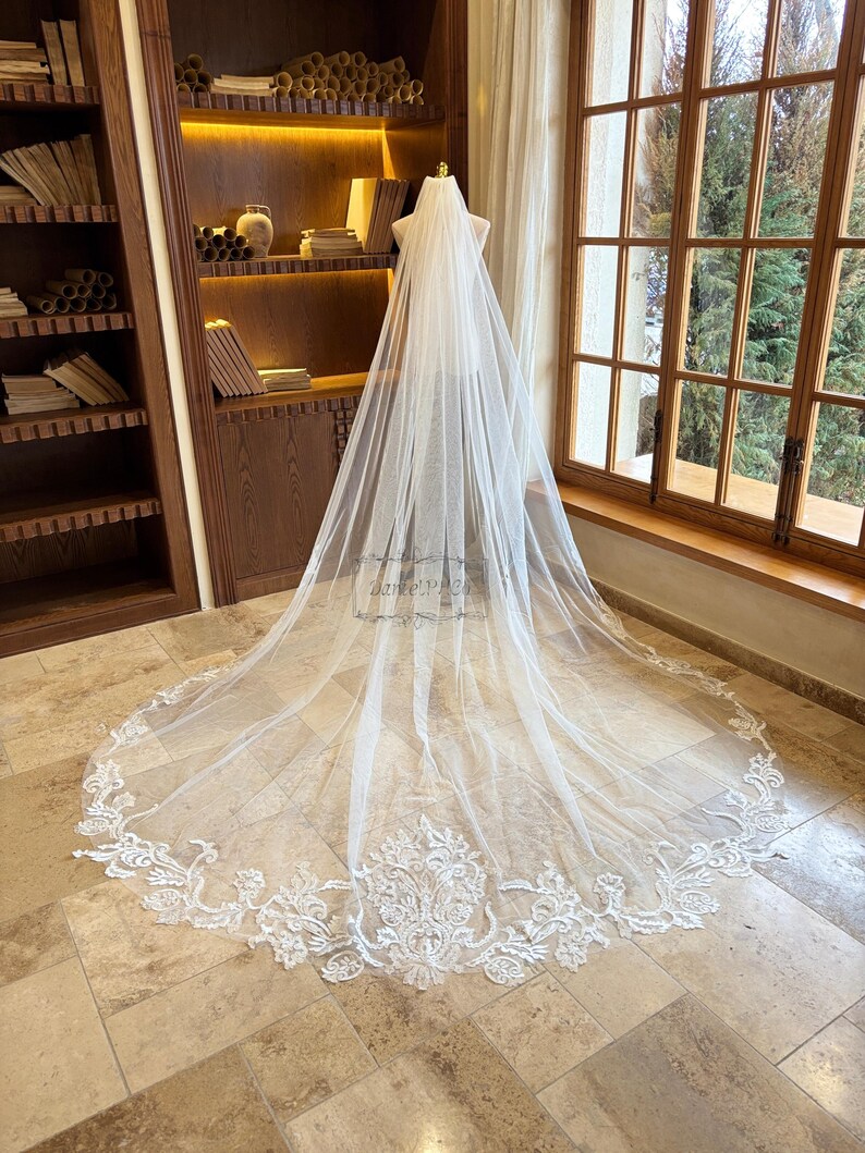Ivory Tulle Cathedral Wedding Veil, Boho Lace Bridal Veil, Elegant ...
