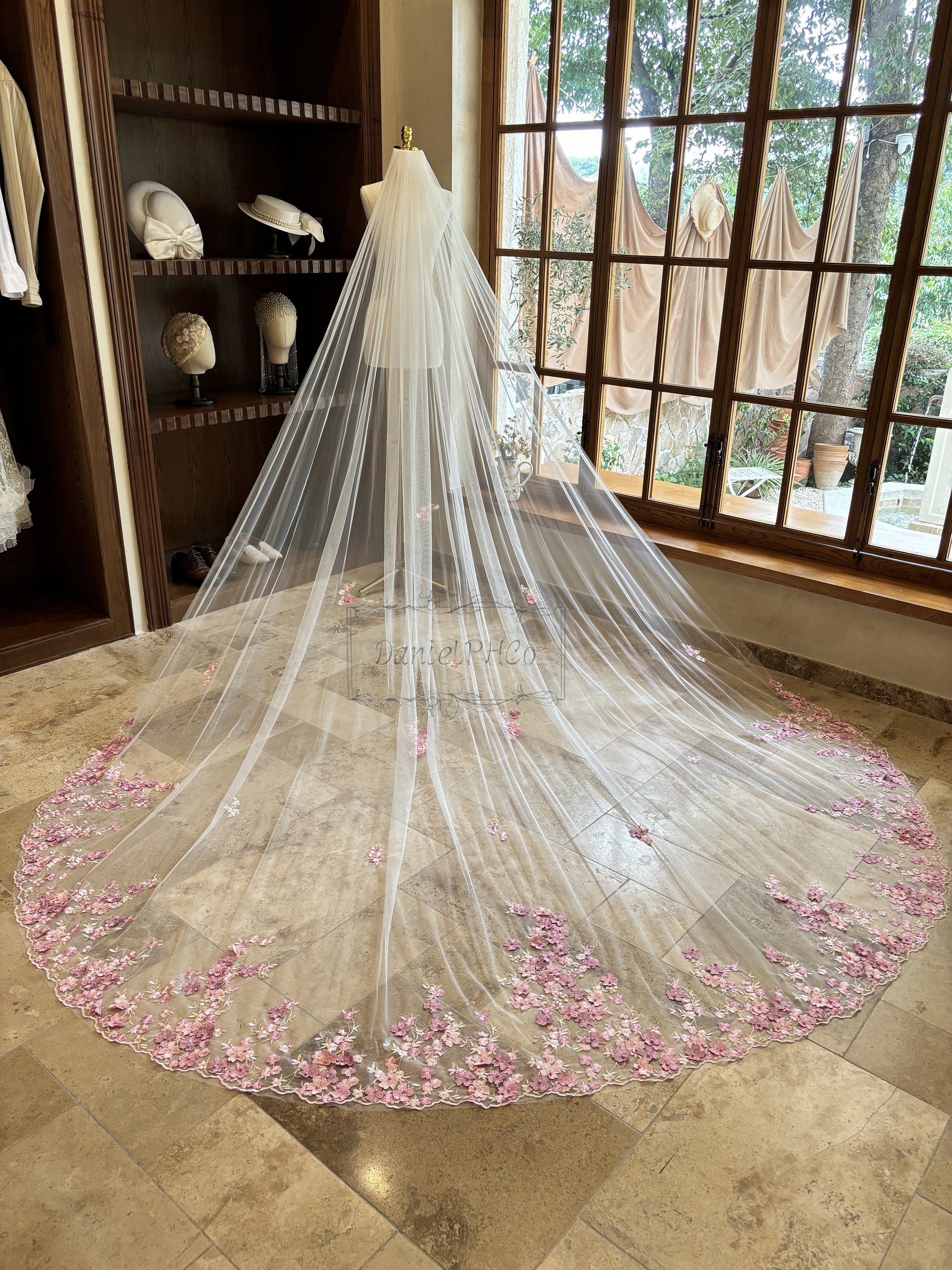 Romantic Pink Lace Wedding Veil, 3D Flower Wedding Veil With Pearl ...
