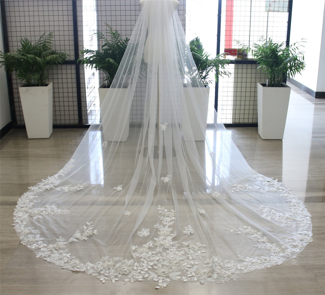 Beautiful Floral Lace Cathedral Length Veil Flowery Chapel Wedding Veil ...