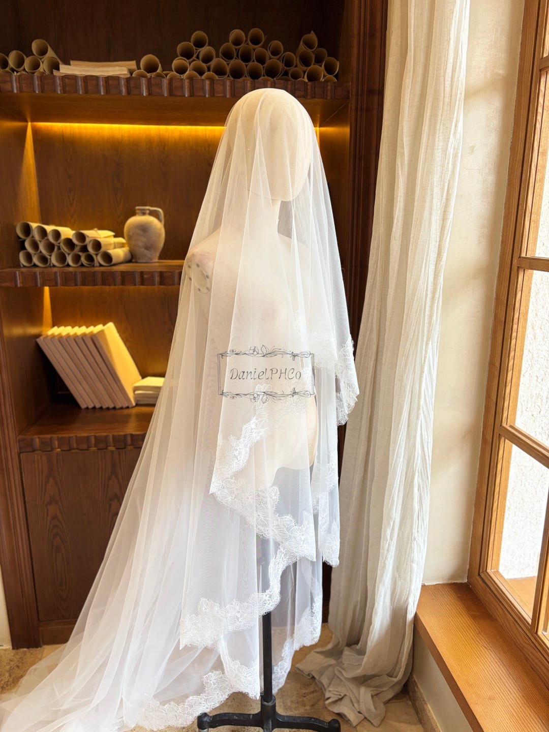 Elegant Full Lace Edge Mantilla Veil With Comb, Eyelash Lace Cathedral ...
