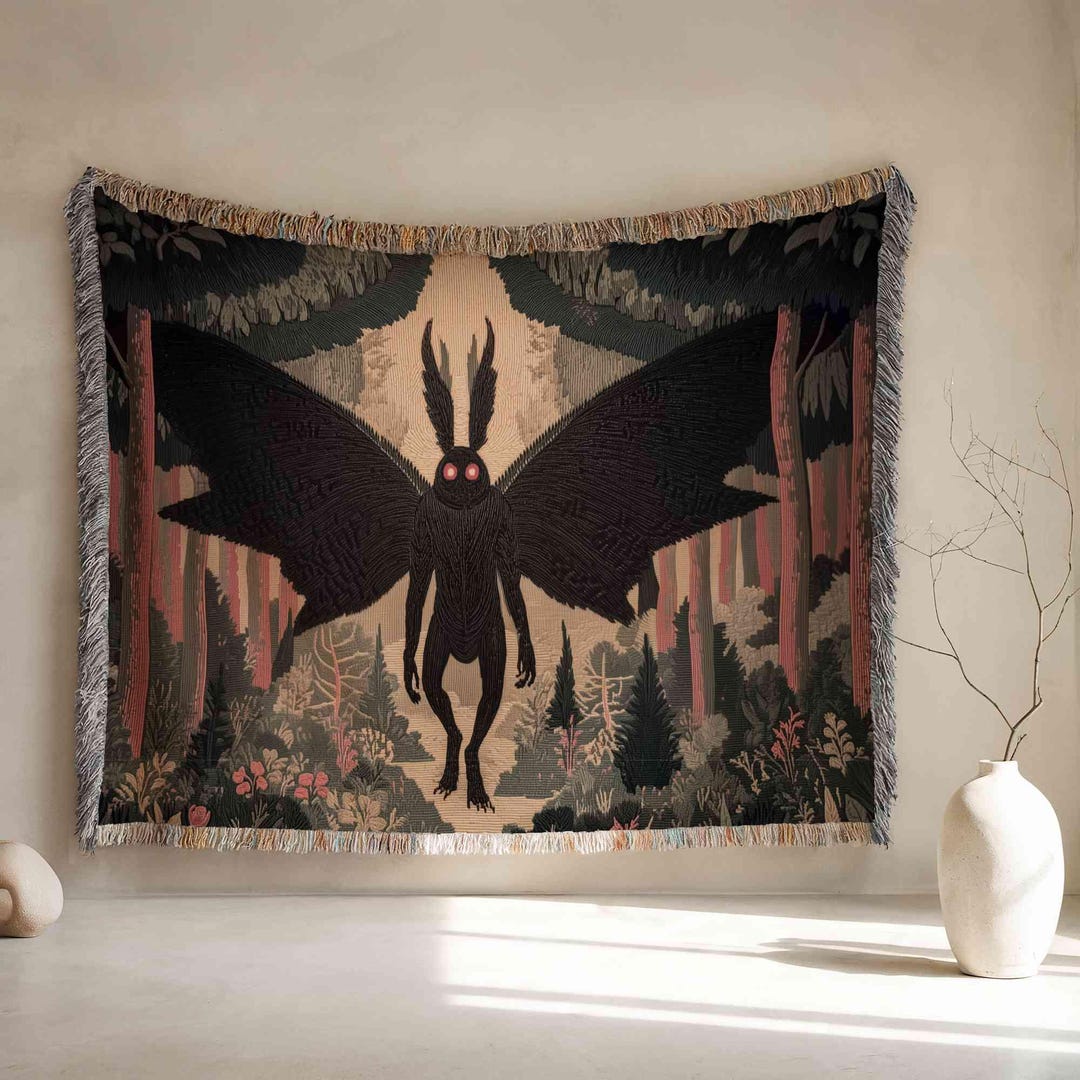 Mothman Tapestry, Cryptid Banket, Cryptidcore Throw, Weirdcore Decor ...