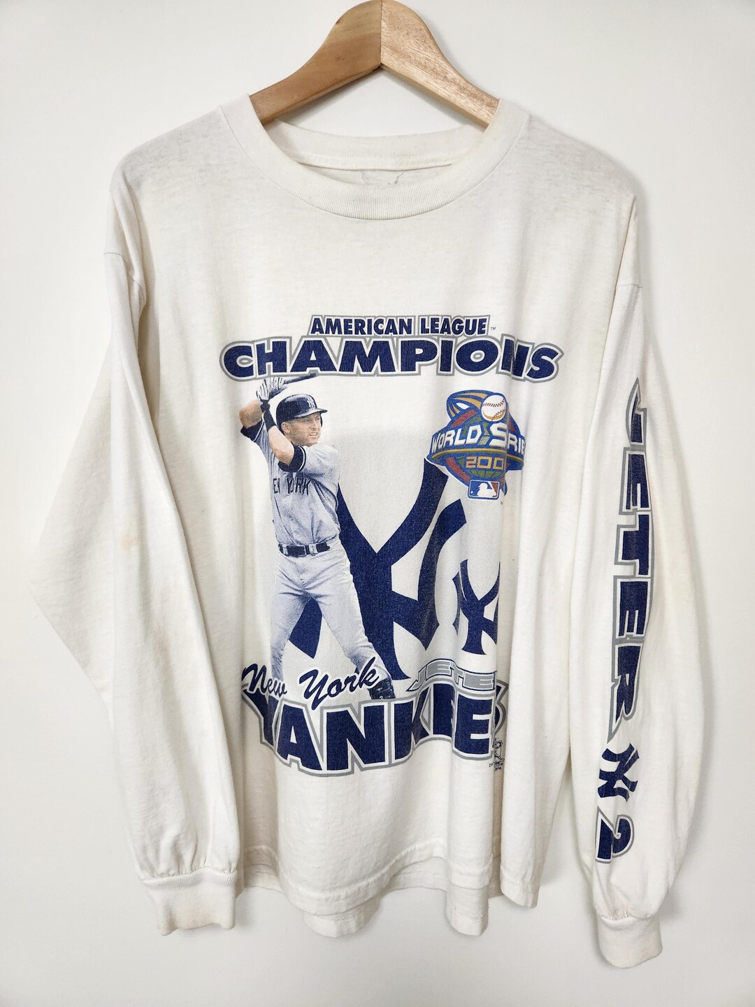 Vintage '01 Derek Jeter New York Yankees Long Sleeve Crewneck T-shirt ...