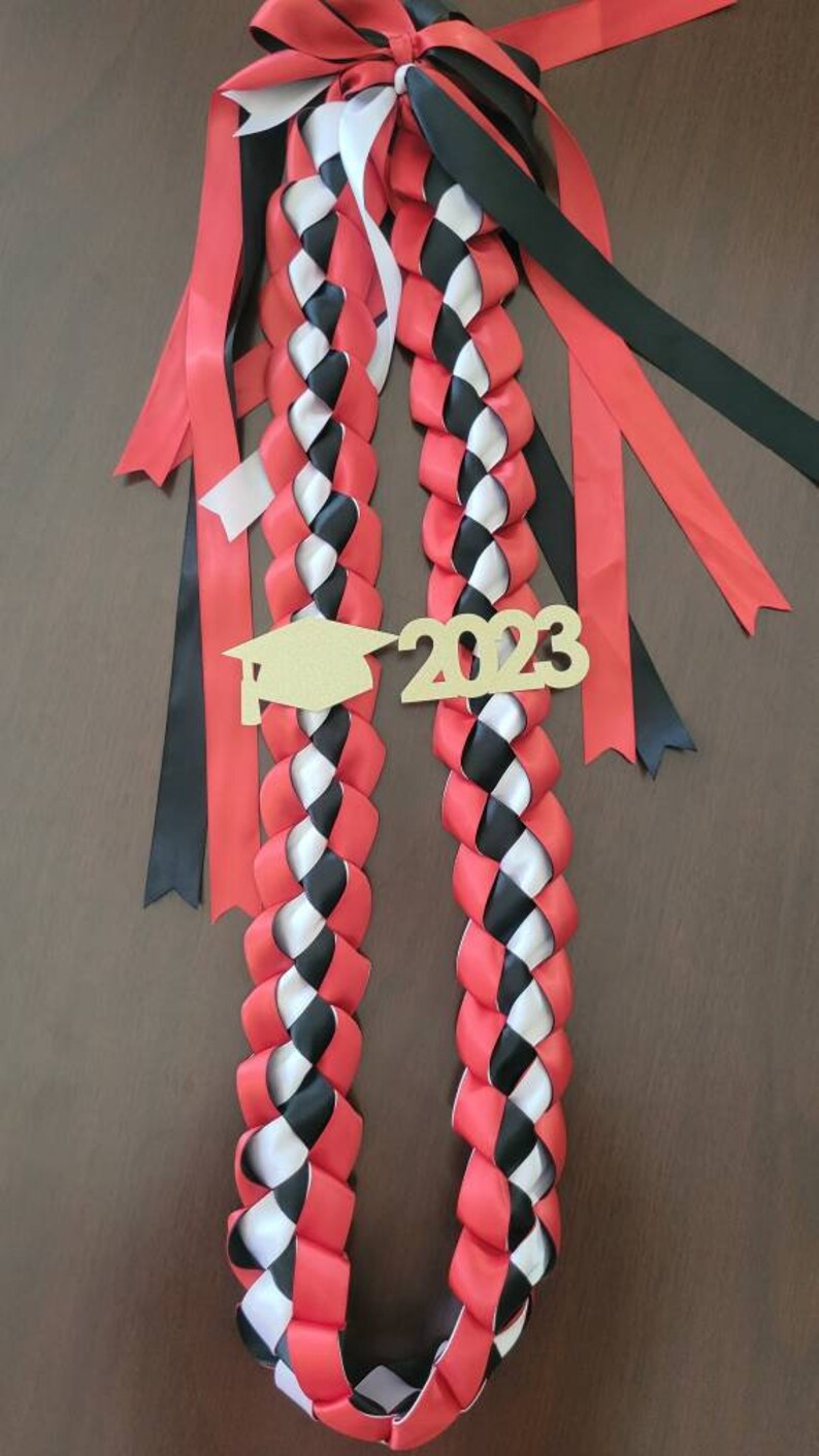 Ribbon Lei / Pick Your Colors / Graduation Leis / Custom Lei - Etsy