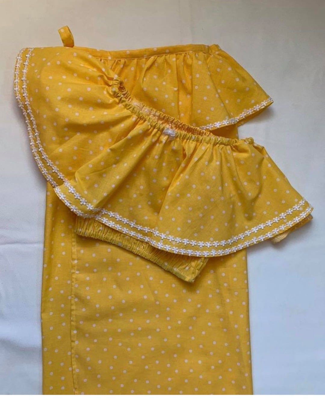 Sri Lankan Girls Half Saree / Lama Saree: Traditional Costume With Neck ...