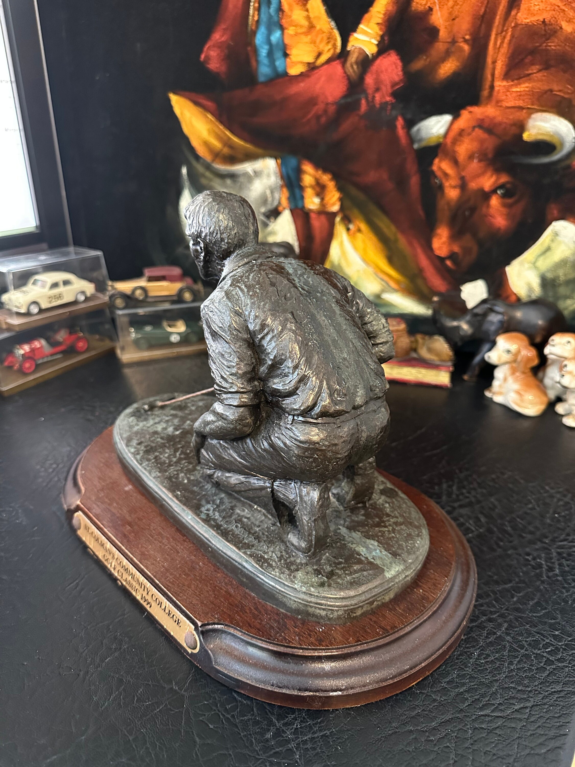 Golf Player Sculpture Clay Painted Bronze golfer Sculpture Bronze Look ...