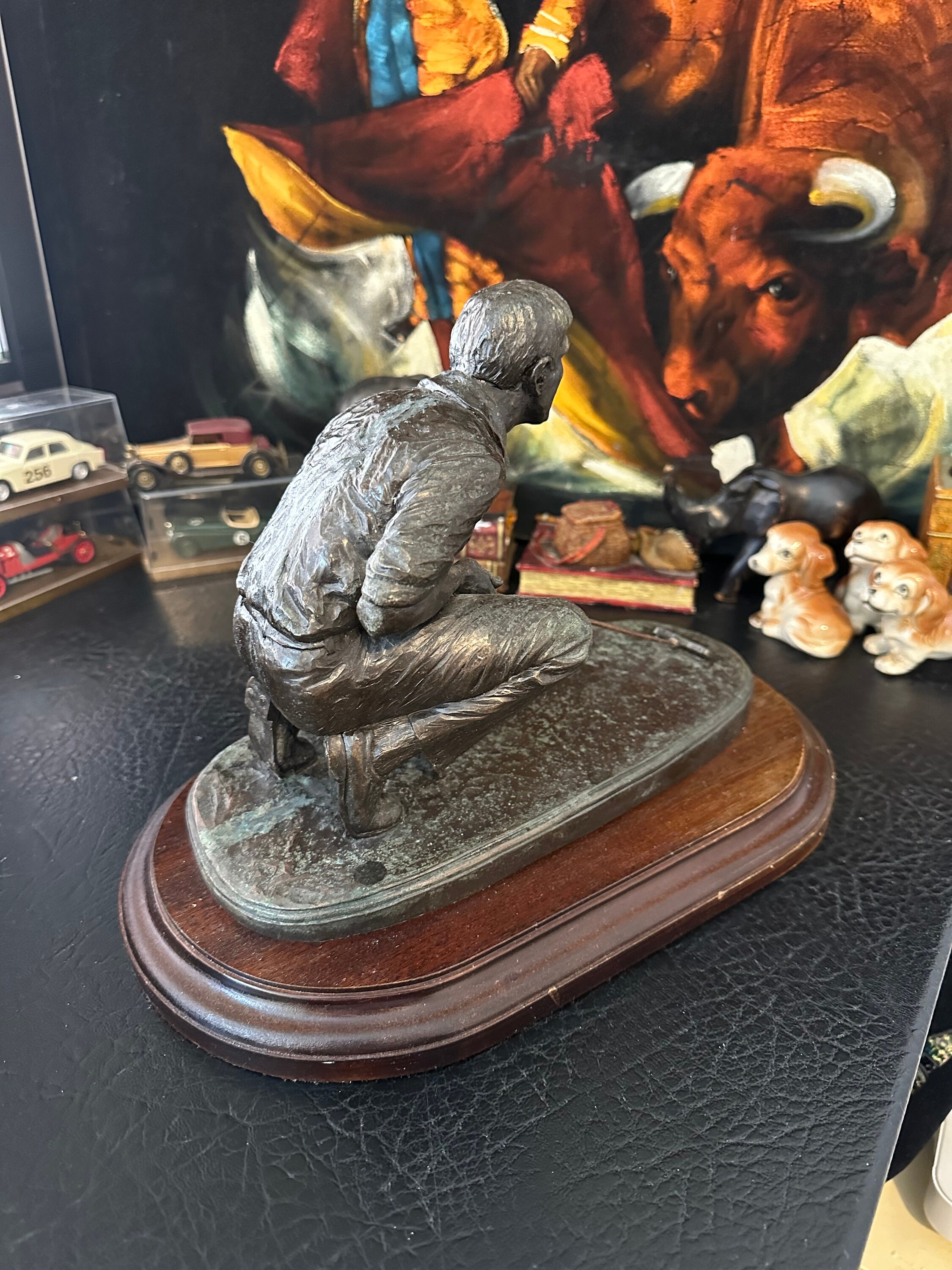 Golf Player Sculpture Clay Painted Bronze golfer Sculpture Bronze Look ...