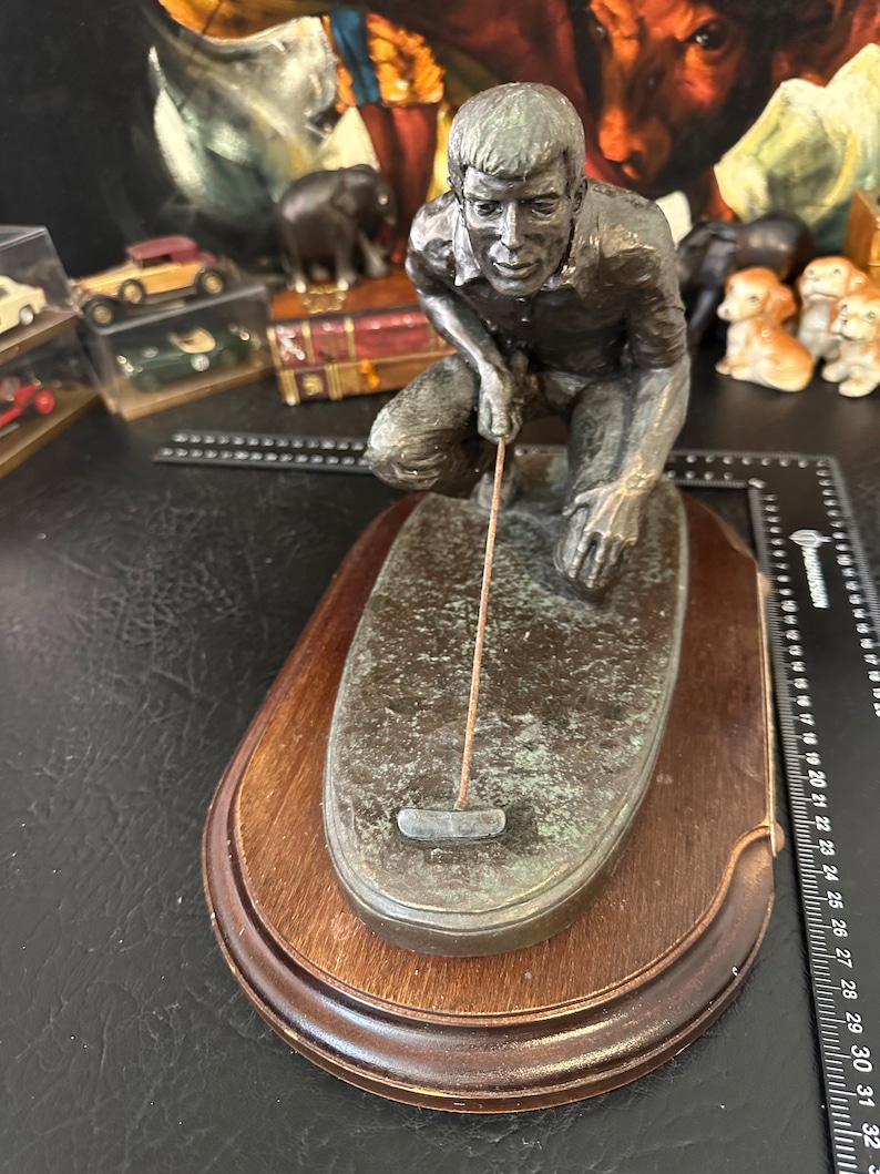 Golf Player Sculpture Clay Painted Bronze golfer Sculpture Bronze Look ...