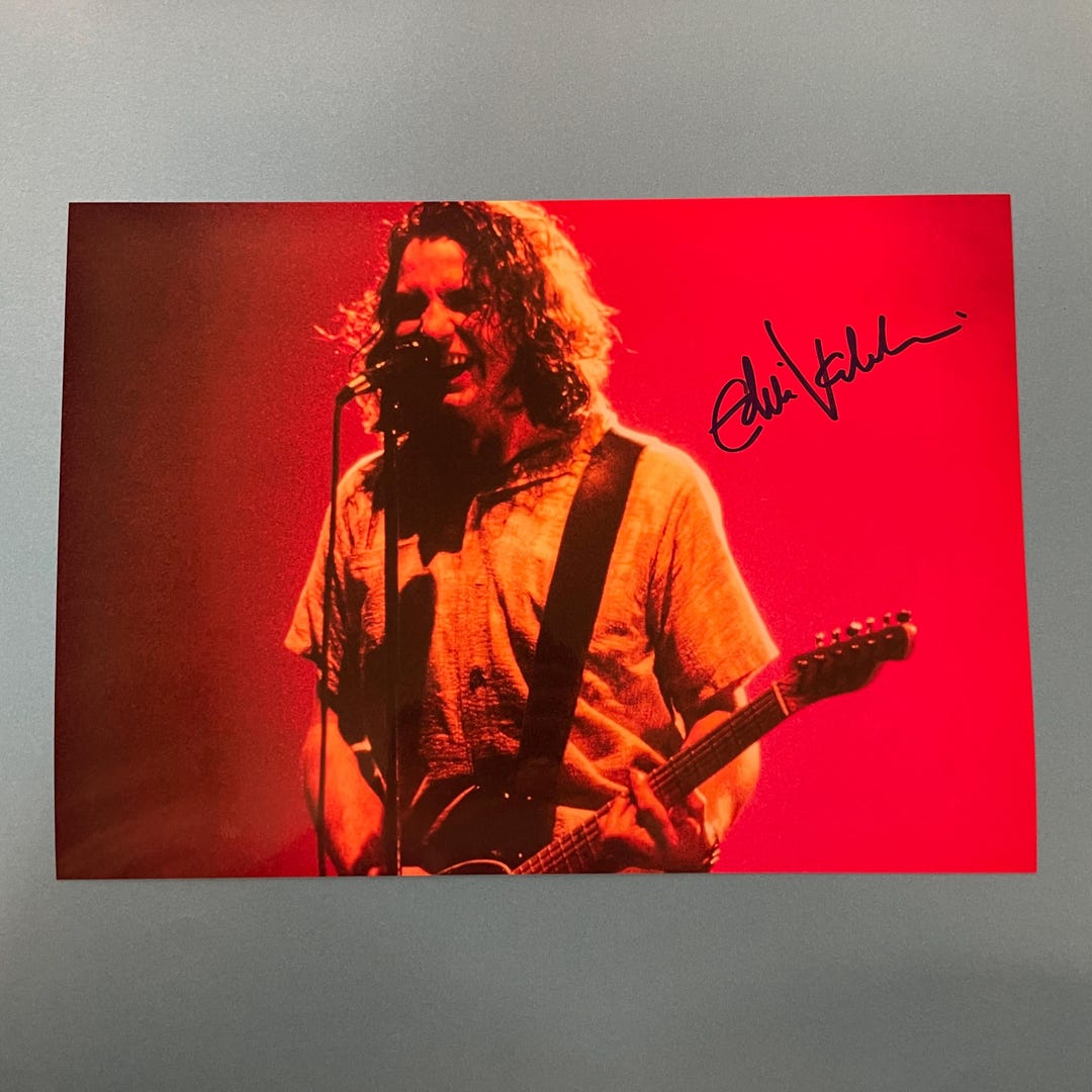 Eddie Vedder Signed Photo Authentic Autograph With COA - Etsy
