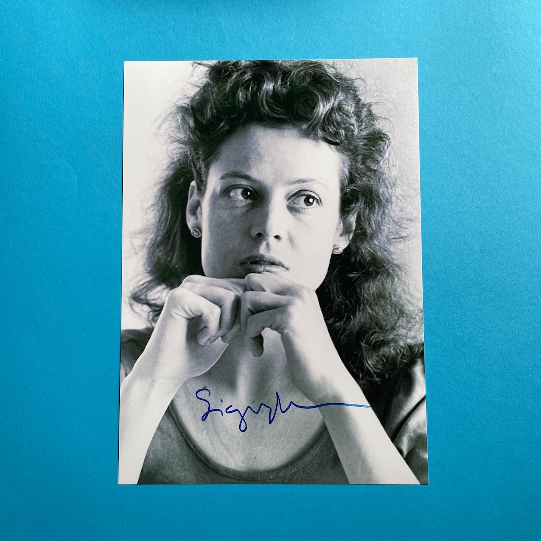 Sigourney Weaver Signed Photo Authentic Autograph With COA - Etsy