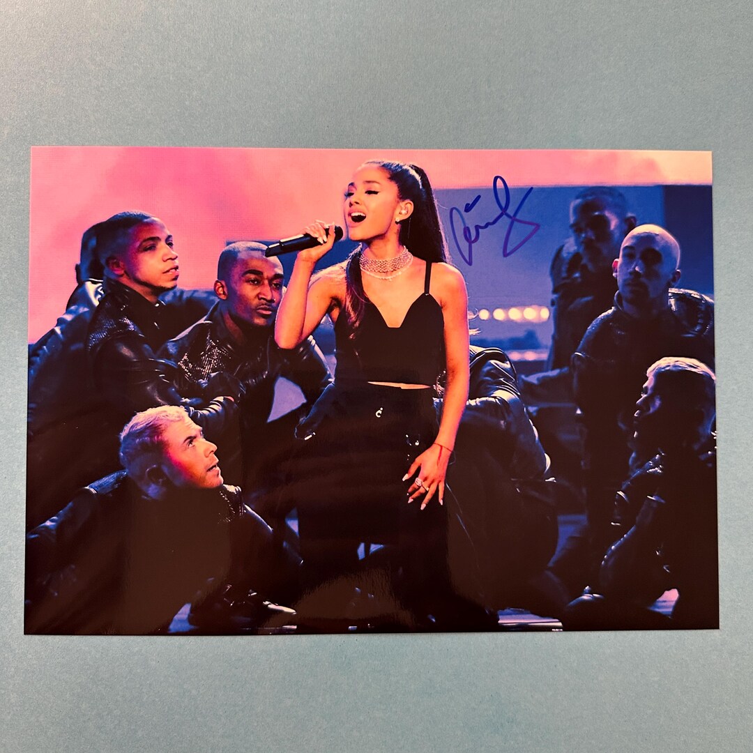Ariana Grande Signed Photo Authentic Autograph With COA - Etsy