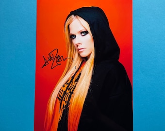 AVRIL LAVIGNE SIGNED Photo Pop Punk Queen Complicated the Best Damn ...