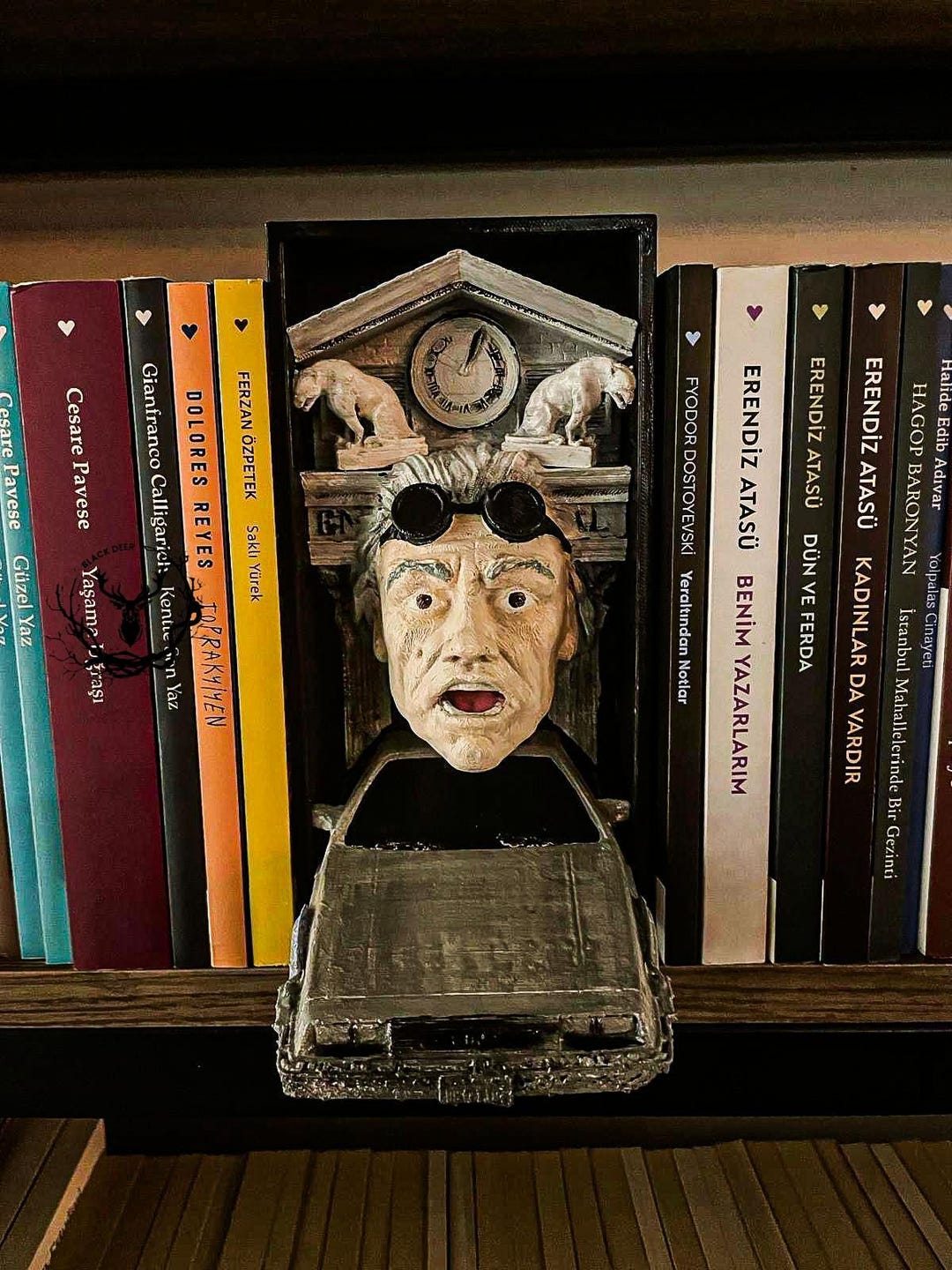 Back to the Future/ Doc Brown / Bookshelf Figüre / Book Nook / Handmade ...