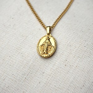 18K Gold Virgin Mary Pendant, Religious Miracle Oval Necklace, Pendants ...