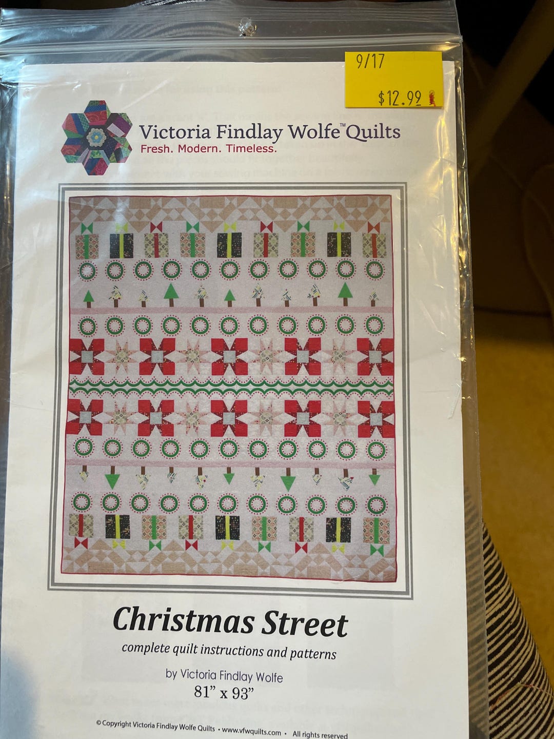Christmas Street Quilt Pattern by Victoria Findlay Wolfe - Etsy