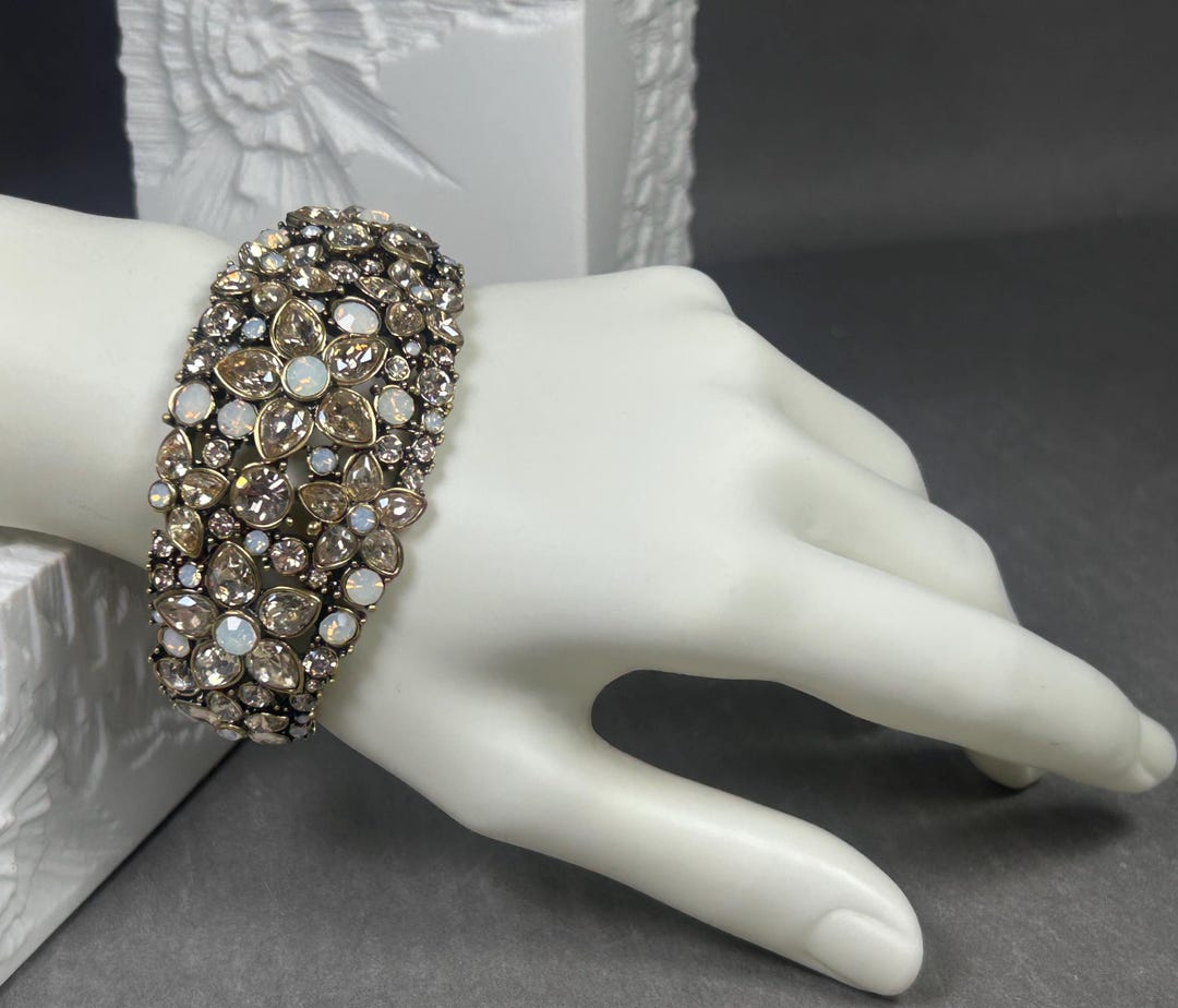 Rare HEIDI DAUS Signed Statement Large Bangle / Bracelet - Fantasy in ...