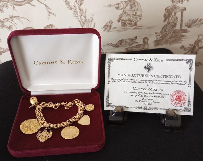 Jacqueline Kennedy - JBK Gold Charm Bracelet, Gold Tone With Lovely ...