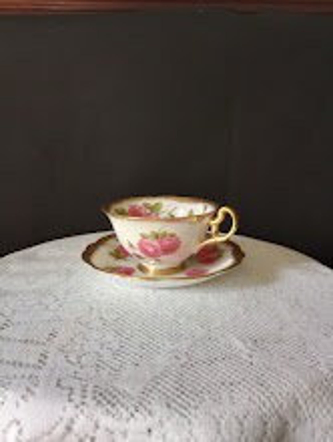 Foley century Rose Teacup and Saucer. Vibrant Pink Roses on Cream ...