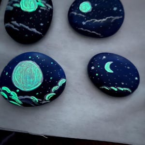 Hand Painted Stones, Painted Rocks, Glow in the Dark Rocks, Night Sky ...