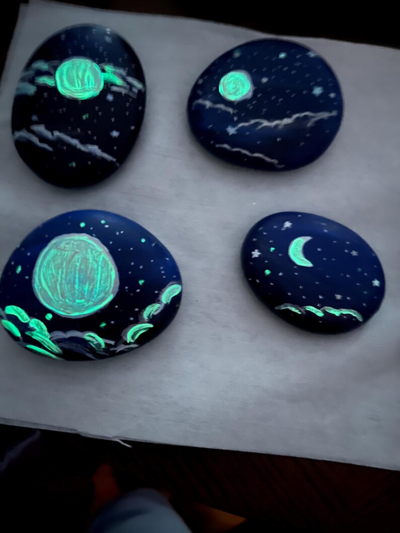 Hand Painted Stones, Painted Rocks, Glow in the Dark Rocks, Night Sky ...