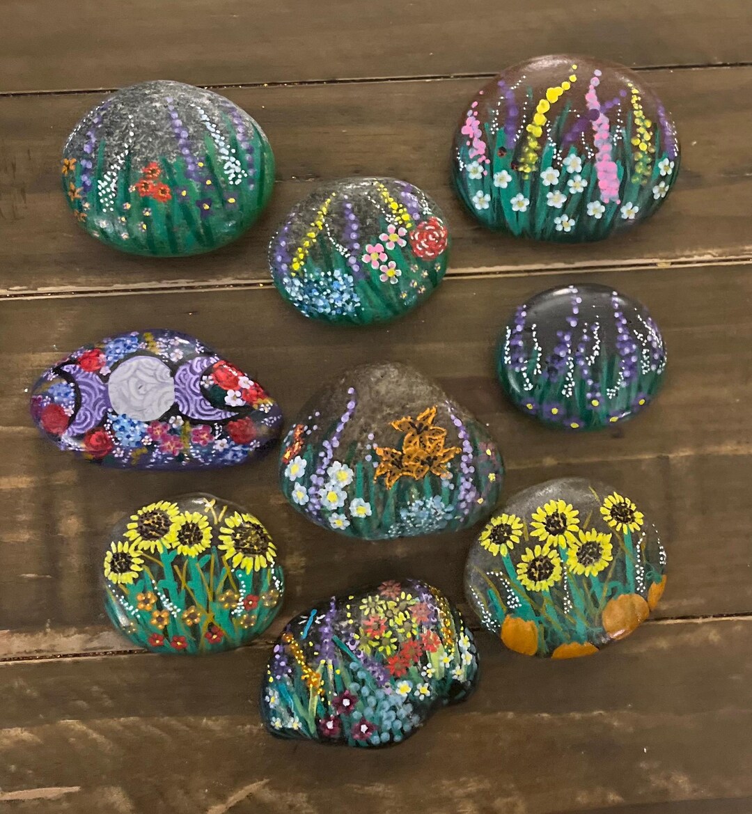 Hand Painted Floral Stones, Flower Gardens, Garden Stone, Painted Rock ...