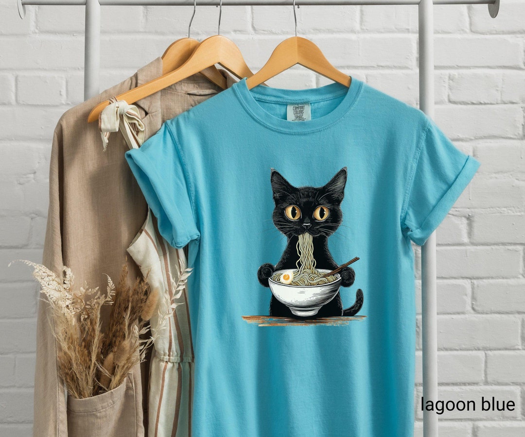 Cute Cat Eating Ramen T-shirt, Adorable Noodle Cat Graphic Tee, Fun ...