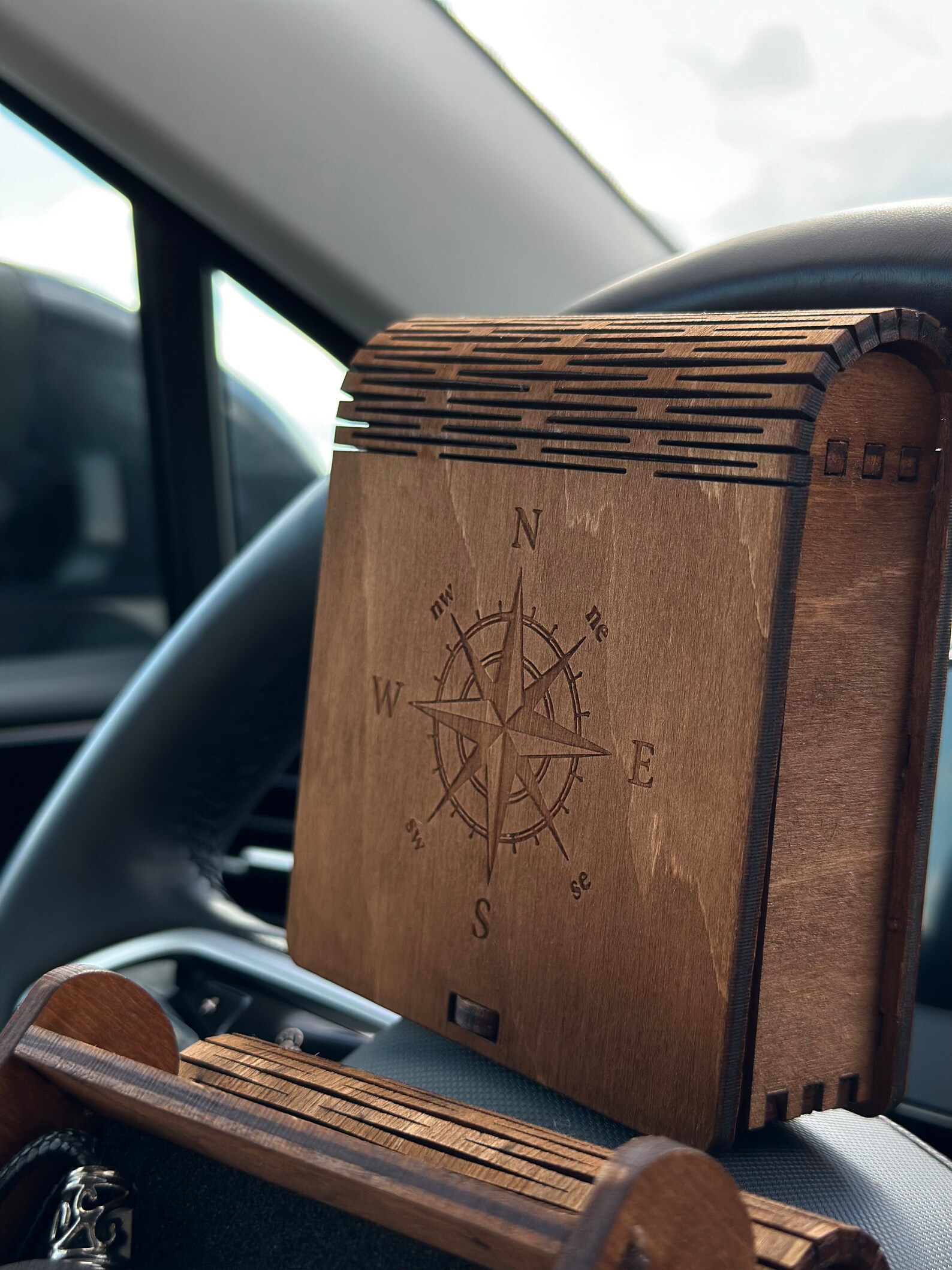 Nautical Gift Box for Man, Car Oil Diffuser, Engraved Compass Gift ...
