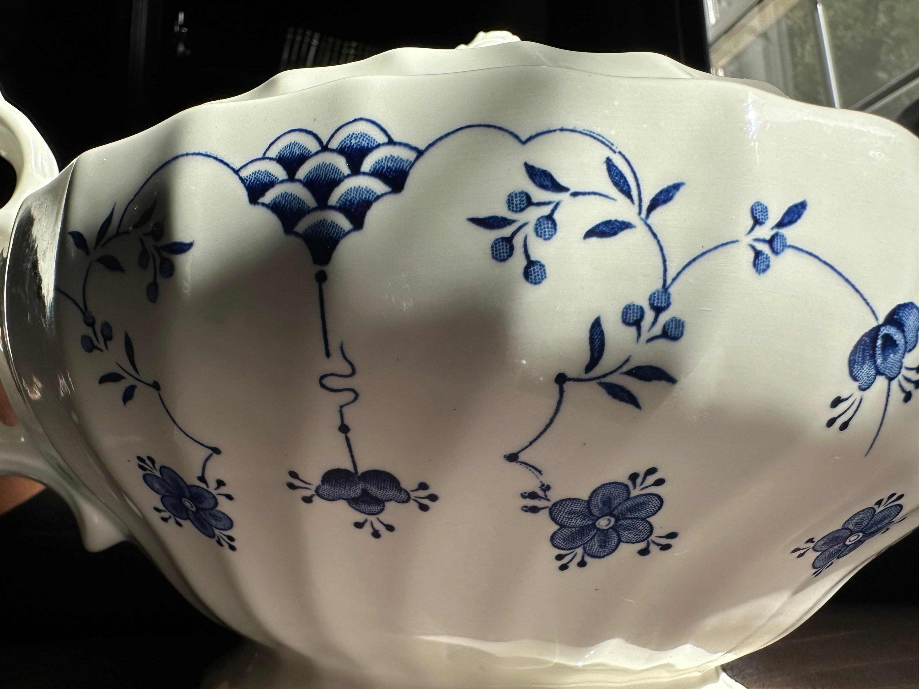 Vintage Churchill Blue Denmark China Soup Tureen With Swirl Rim and Lid ...