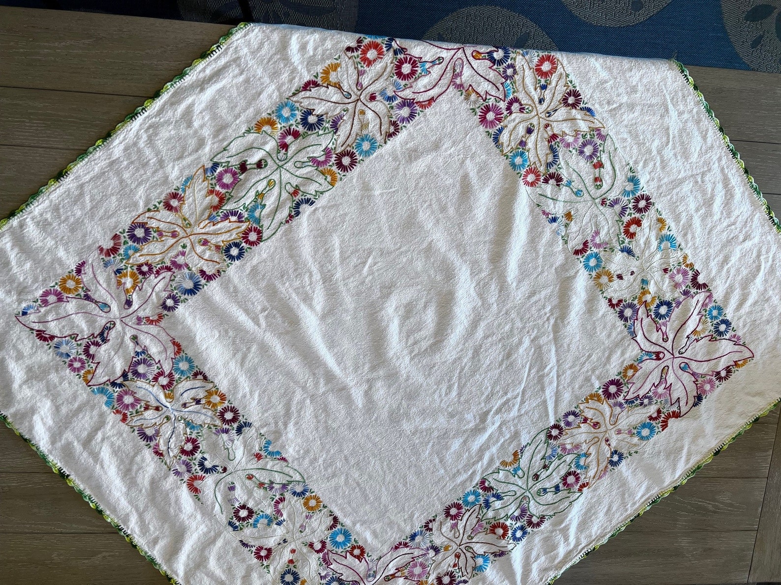 Lovely Vintage Hand Embroidered Linens - Etsy