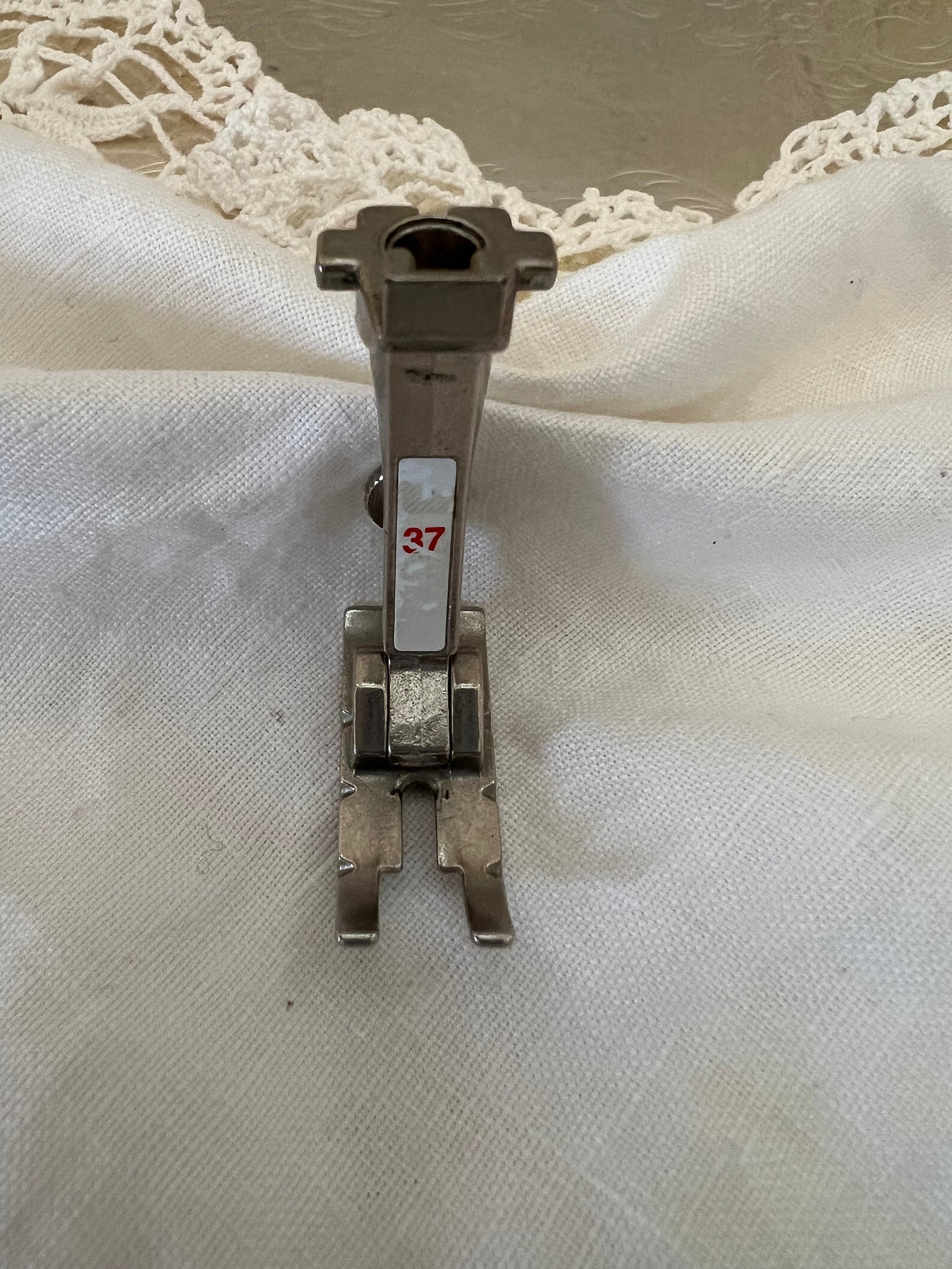 Bernina “new Style” Sewing Feet With Red Numbers - Etsy