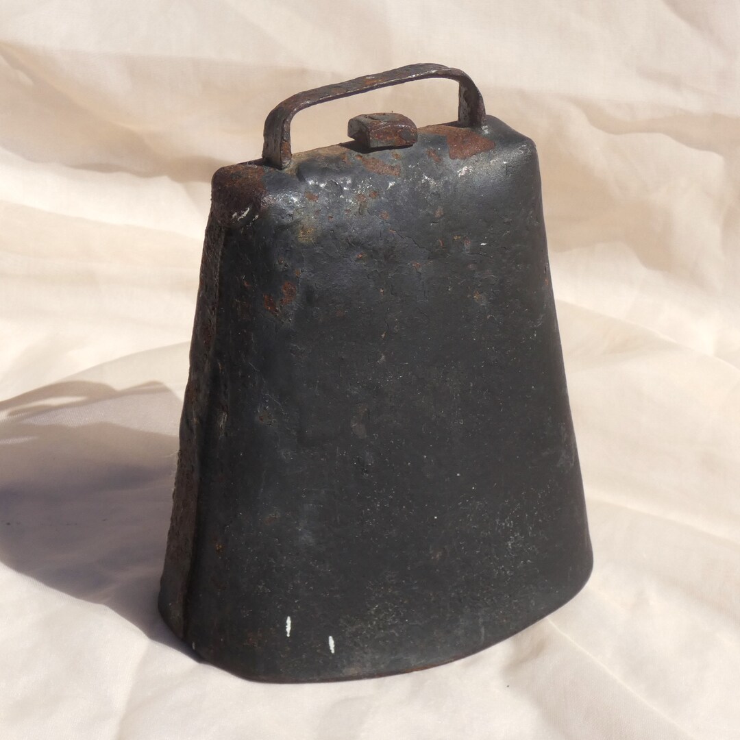 Hand Forged Cast Iron Cow Bell Antique Farmhouse Decor Vintage - Etsy