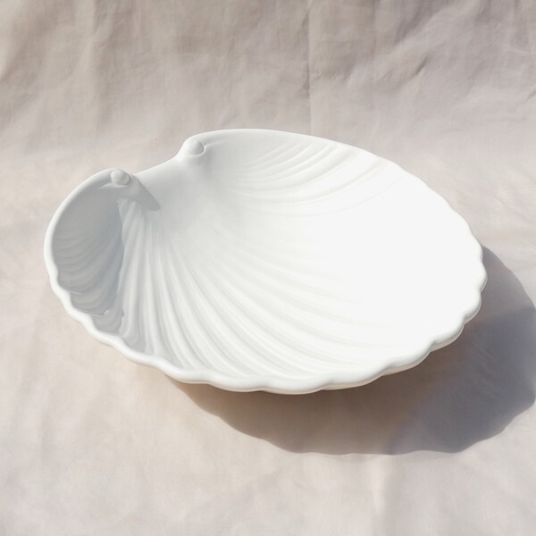 Clam Shell Bowl - Etsy