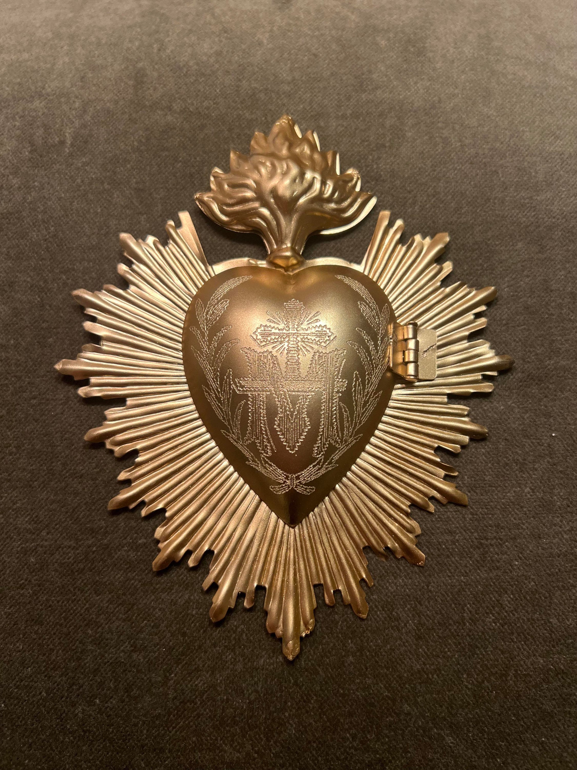 Gold Metal Sacred Heart - Etsy