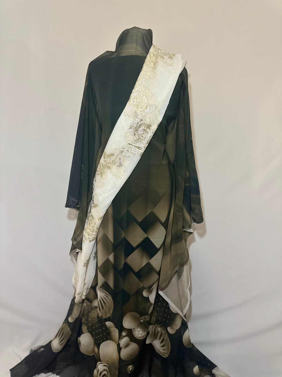Somali Dirac | Wedding Attire | Cultural Dress - 3pcs Black & Beige Set ...