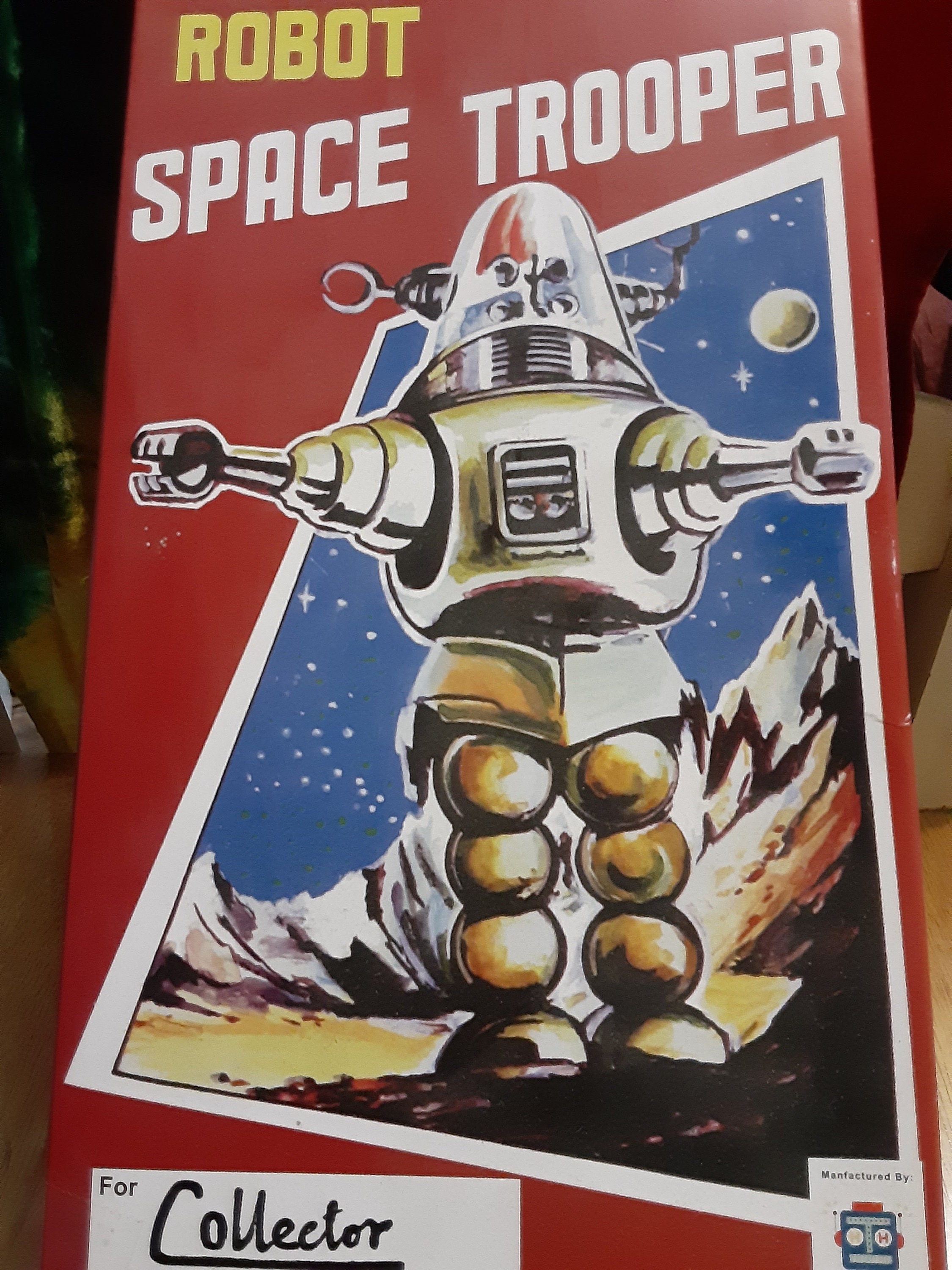 ROBOT "space Trooper" Collectible Wind-up Tin Toy,head Spins,body Rolls Along Surface When Wound ...