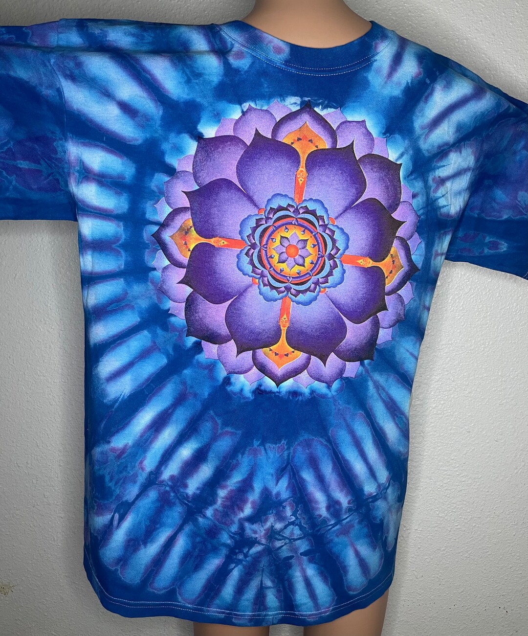 Lotus/celtic Knot Blue Tie Dye T Shirt. - Etsy