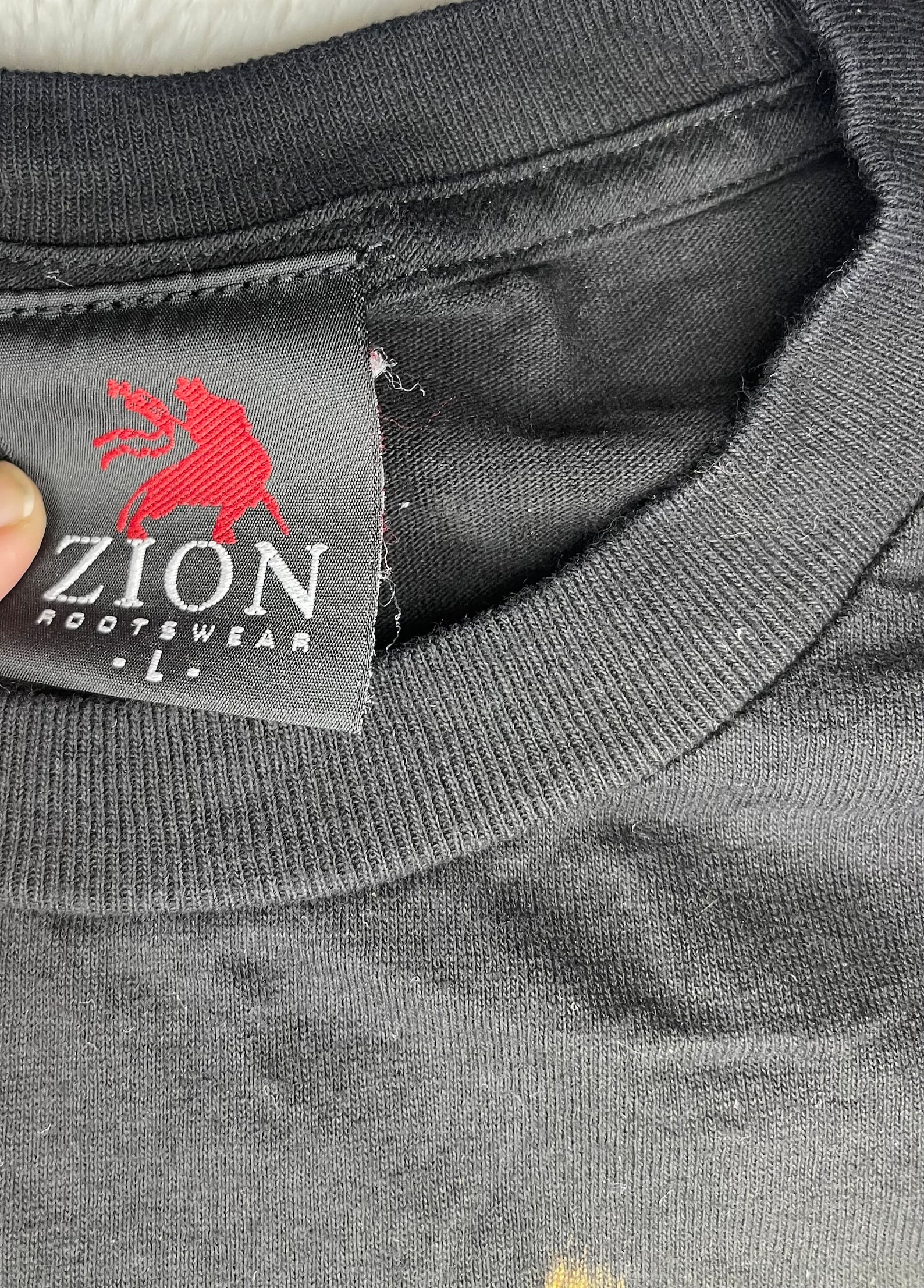 Zion Rootswear Bob Marley & Lion Graphic Long Sleeve T-shirt. Size ...