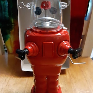 ROBOT "space Trooper" Collectible Wind-up Tin Toy,head Spins,body Rolls ...
