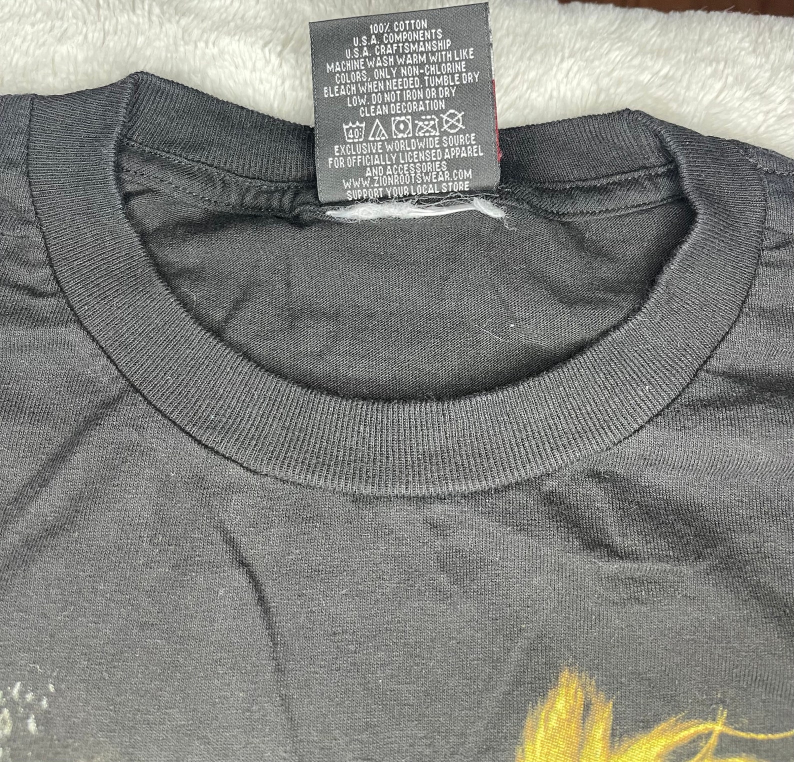Zion Rootswear Bob Marley & Lion Graphic Long Sleeve T-shirt. Size ...