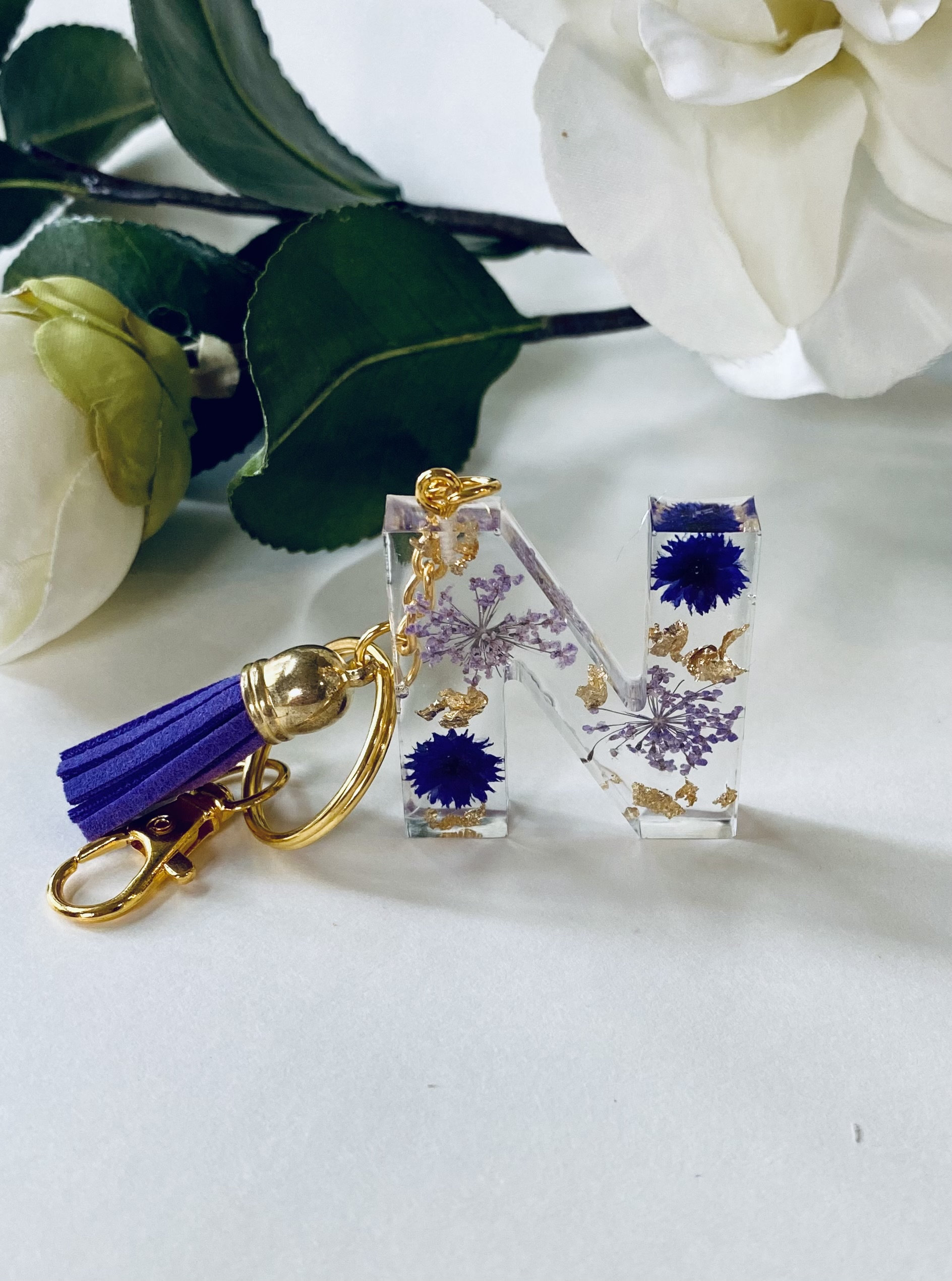 Handmade Flower Resin Letter Keychain Flower Keychain Initial Keychain ...