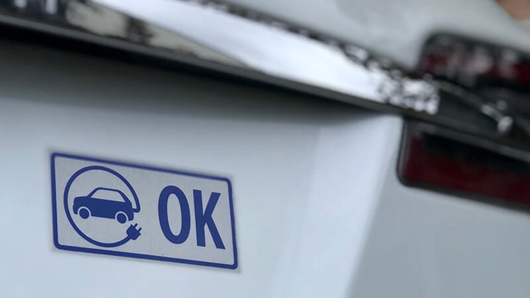 Magnetic BC HOV Decal Mount - Etsy